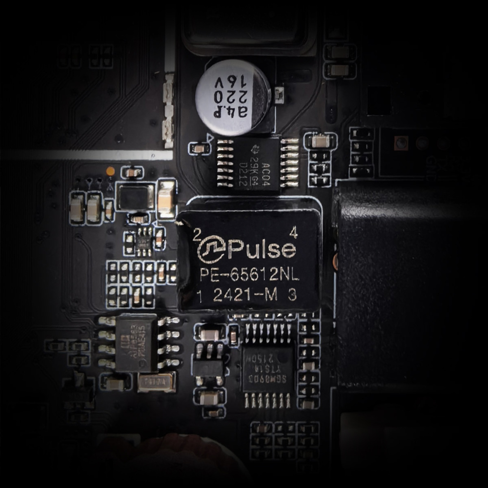 R_VOLUTION PLAYER PRO 8K AUTHENTIC CINEMA SIGNATURE EDITION